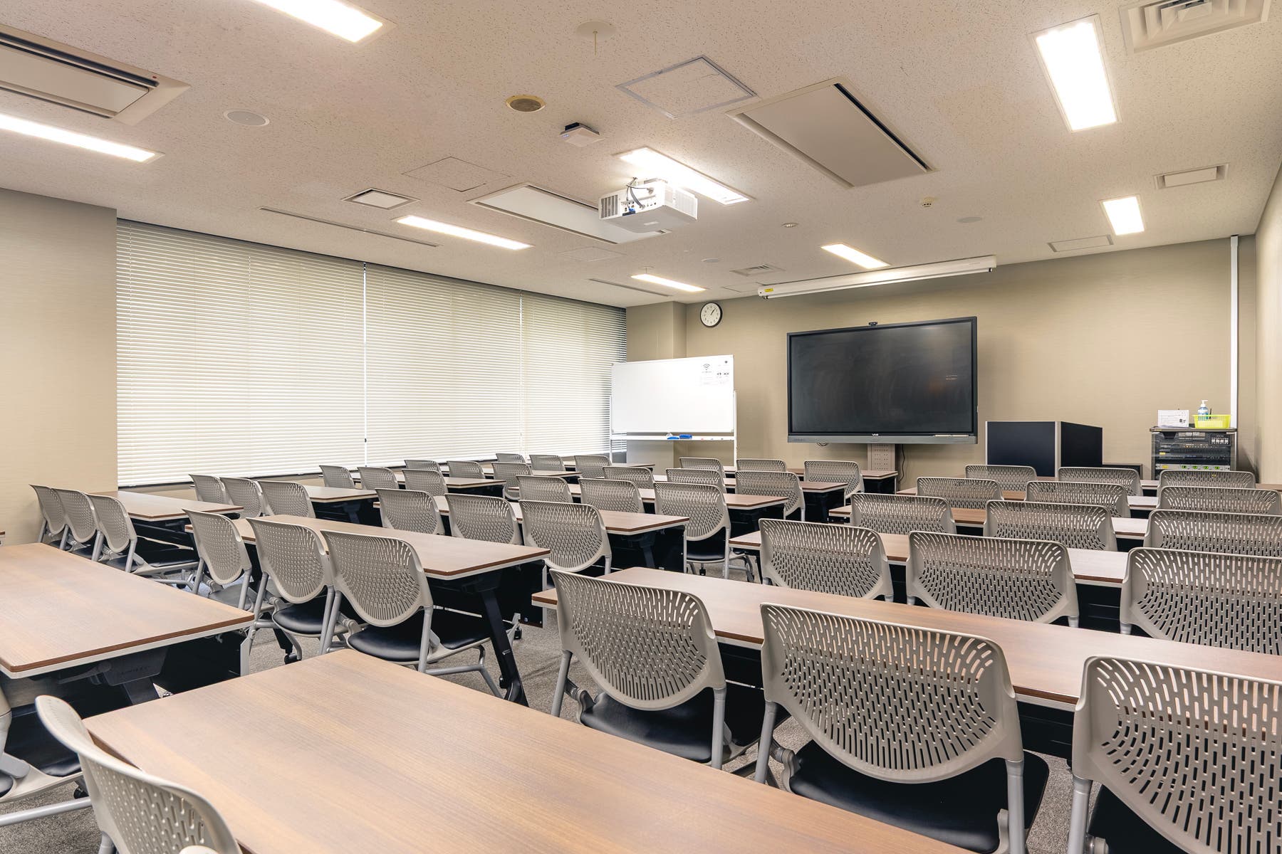 スペモ/新宿駅徒歩4分/会議/セミナー/講演会/モニター完備/設備充実/785_CROSSCOOP新宿SOUTHの写真16