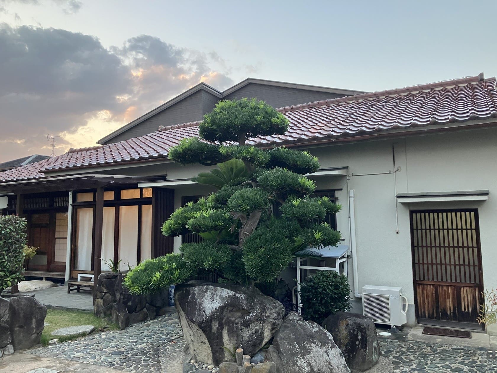 ※プラン見直しました※　築60年一軒家貸切、自然光が降り注ぐ和庭園、清潔、駐車スペース5台の写真8