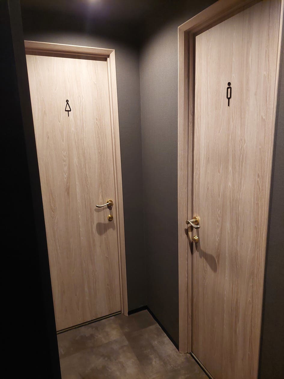 西麻布交差点すぐ、最大着席30名、大型モニター有り、カラオケ有り、バーカウンター有り、撮影可、防音の写真4