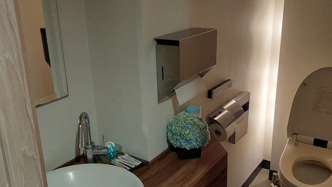 西麻布交差点すぐ、最大着席30名、大型モニター有り、カラオケ有り、バーカウンター有り、撮影可、防音の写真6