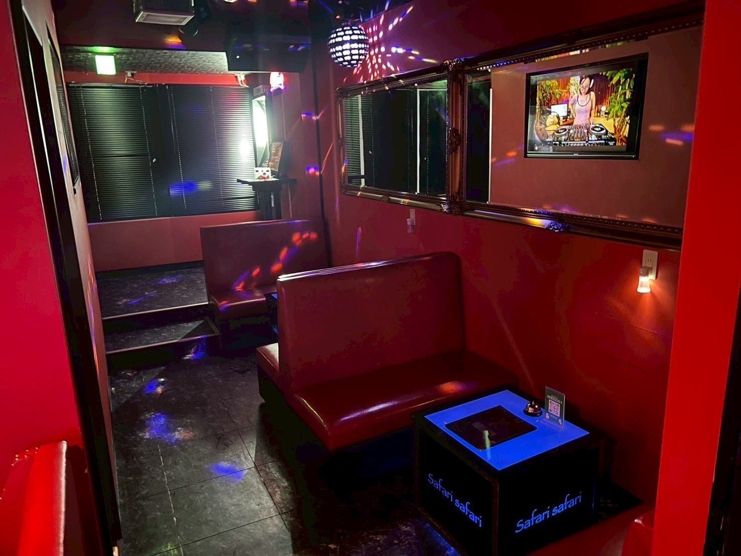 【吉祥寺駅徒歩2分/24時間貸切可能】飲み会/二次会/パーティー/イベント等 最大50名収容可 音響設備完備 シーシャ利用可の写真4