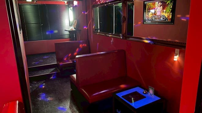 【吉祥寺駅徒歩2分/24時間貸切可能】飲み会/二次会/パーティー/イベント等 最大50名収容可 音響設備完備 シーシャ利用可の写真4