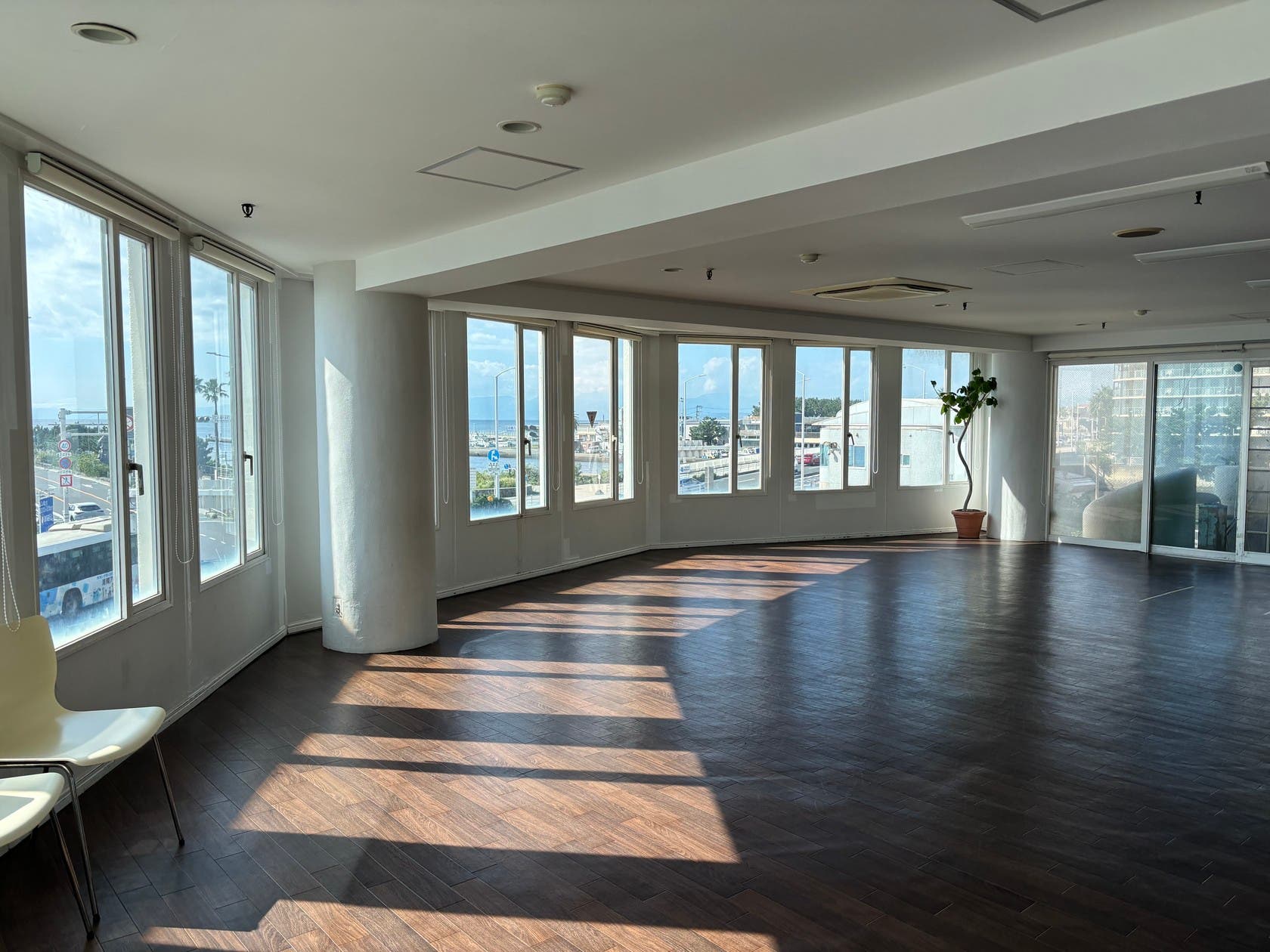 江ノ島の海が一望できるレンタルスペース　3F大ホールの写真1