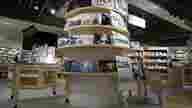 HMV&BOOKS TOKYO 円柱型スペースの写真2