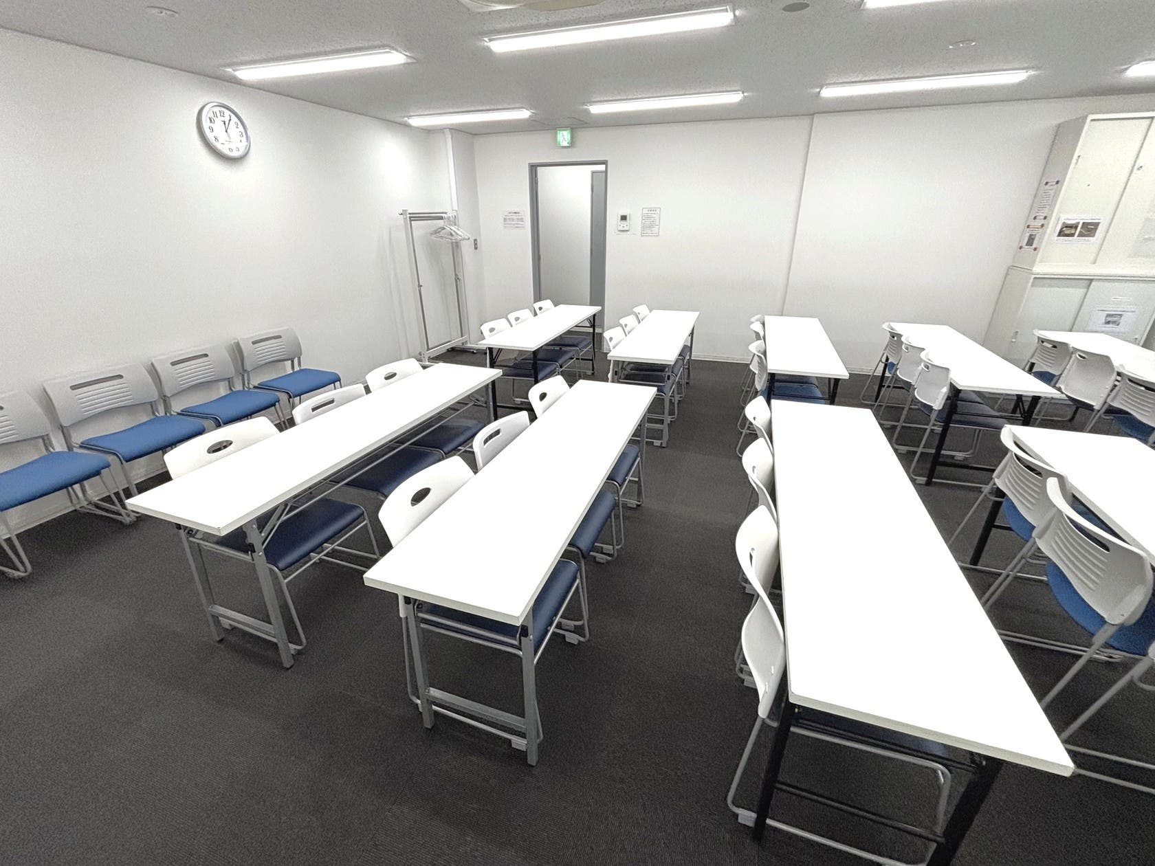 ★新宿T-spaceⅡ★最大３８名迄使用可能！新宿三丁目駅より徒歩１分の格安貸会議室！の写真7