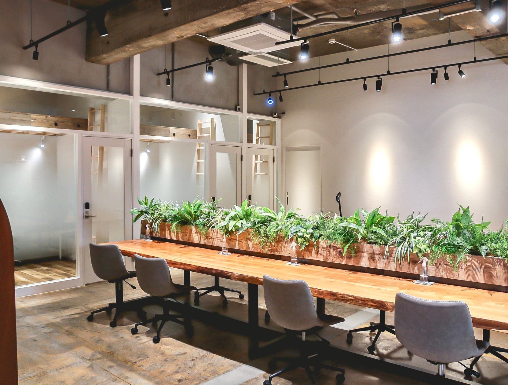 【2025年8月オープン】古淵駅徒歩8分。本格カフェが併設されたコワーキングスペースの写真3