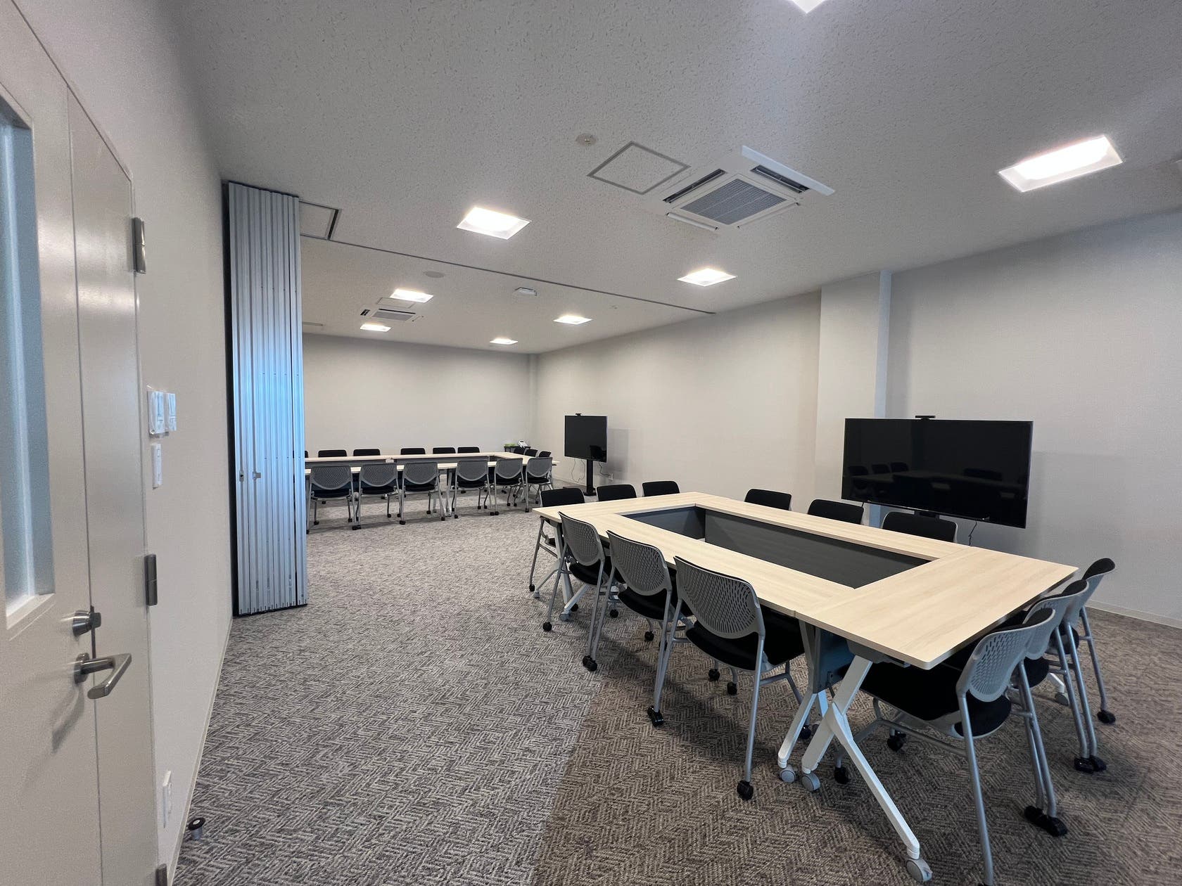 コミニティスペースA+B+Cの写真2