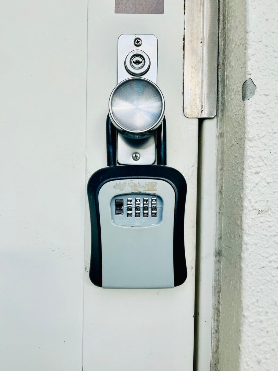 【オープン記念1時間５5０円】レビュー大募集✨完全防音、東浦和から徒歩15分、wifi有、大きな鏡有、ダンス•ヨガ等に最適の写真6