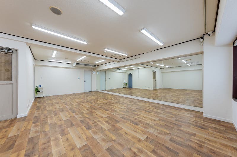 ⭐聖蹟桜ケ丘駅徒歩2分！ジャンプOK！ダンス、ヨガ、演劇、レッスン、マッサージ、会議にも！の写真1