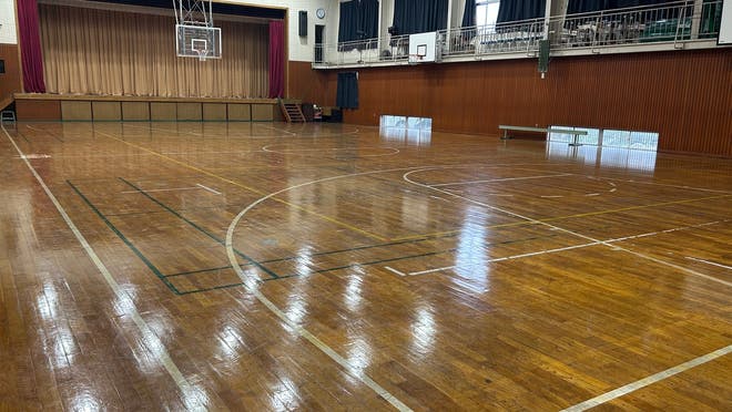 【フローリングリニューアル✨】川崎区の体育館の写真2
