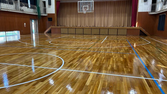 【フローリングリニューアル✨】川崎区の体育館の写真3