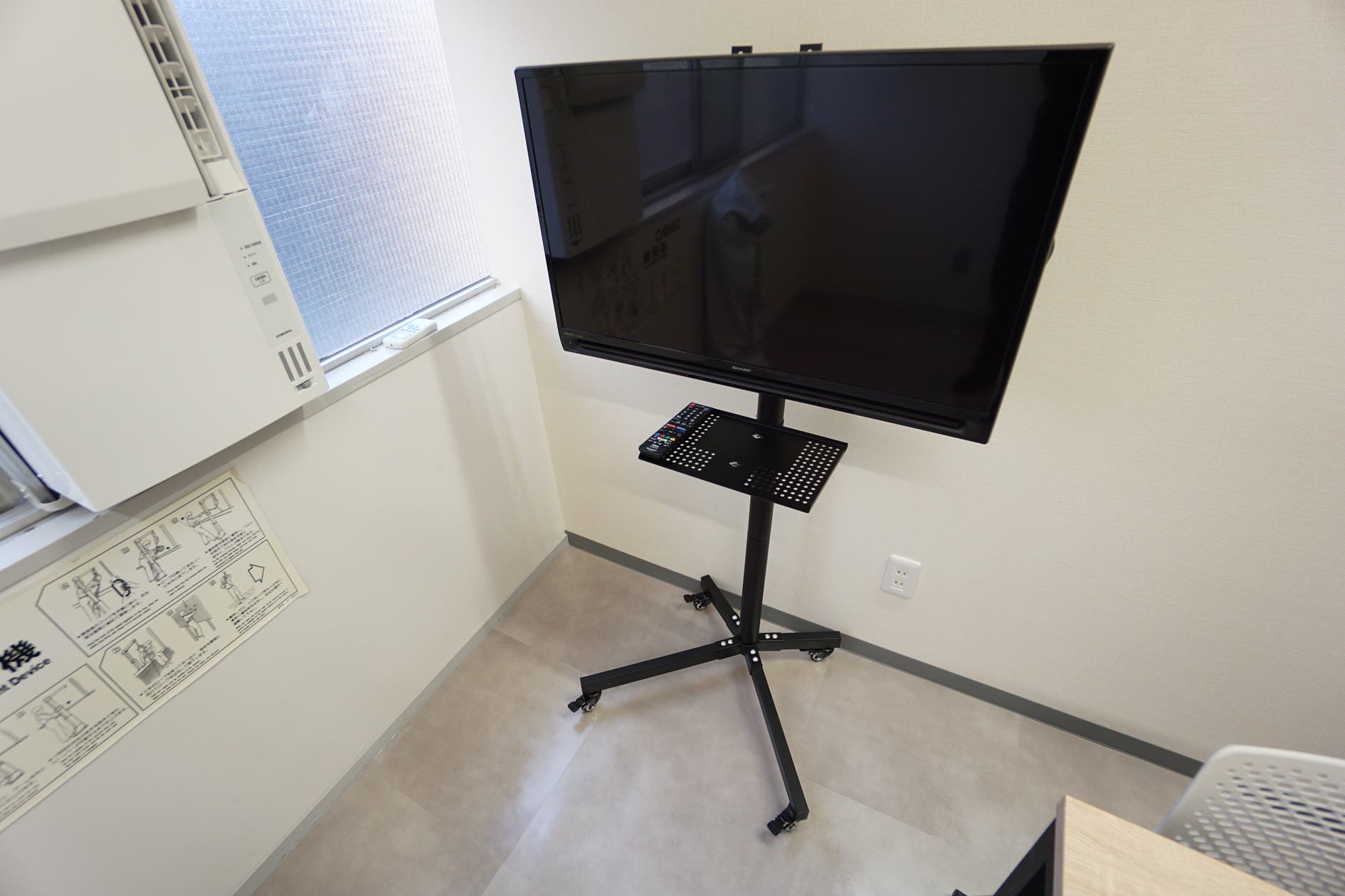 ＜神田会議室 5-B＞神田駅徒歩1分🚃8名収容完全個室✨24時間🈺光回線Wi-Fi📶会議/商談/ワークショップの写真6