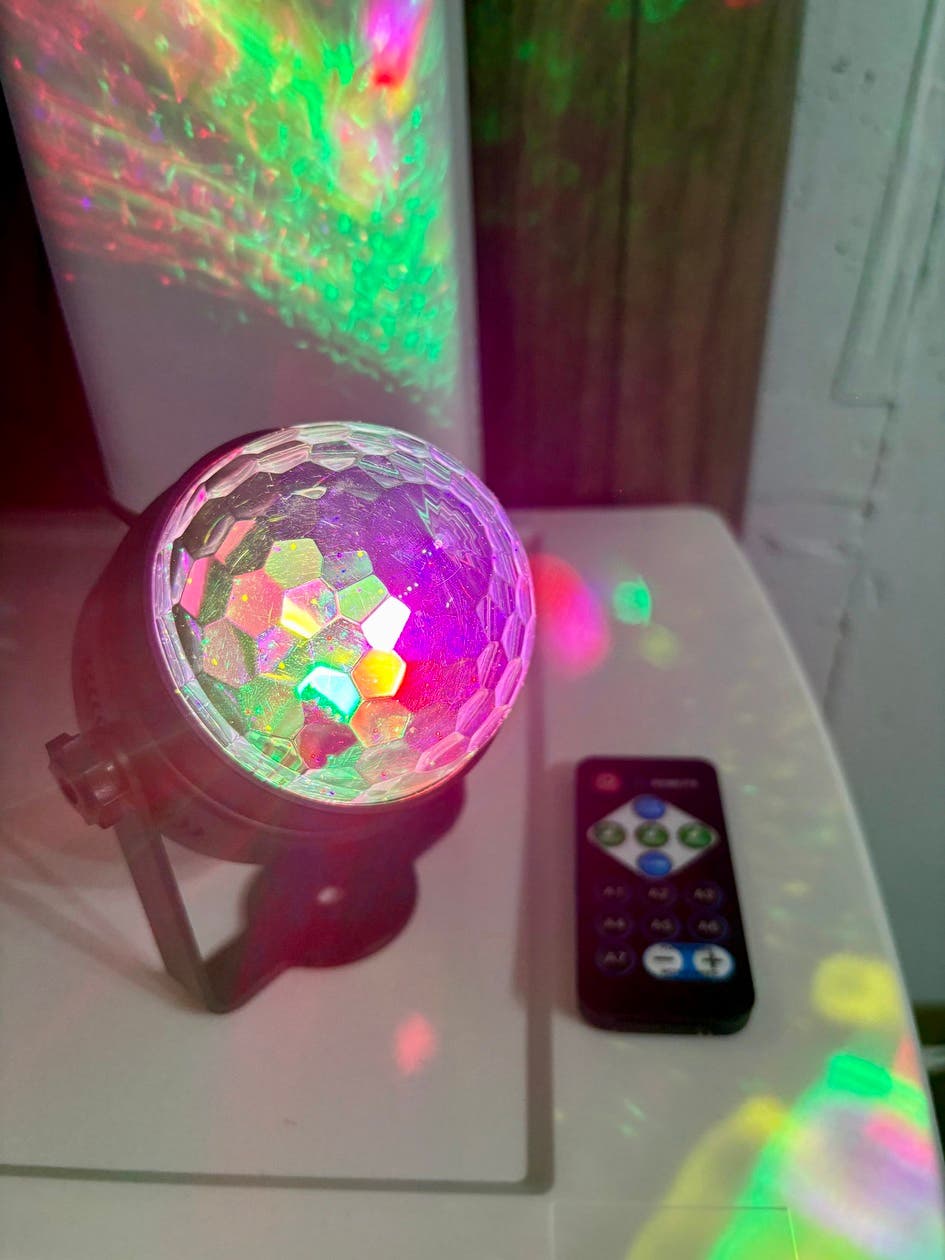 【甲東中学校前電停から徒歩2分】 オープン記念特価中！七色LEDの光の中✨あなただけの集中時間を🍀ダンス、撮影、筋トレなどに♬の写真2