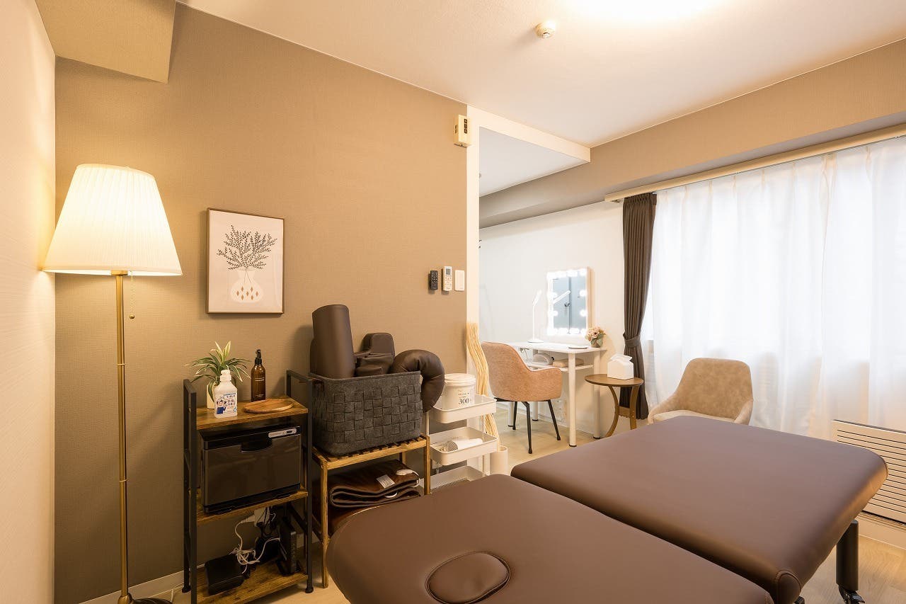 【渋谷駅徒歩3分】電動ベッド装備の完全個室プライベートサロンNEW OPEN！の写真2