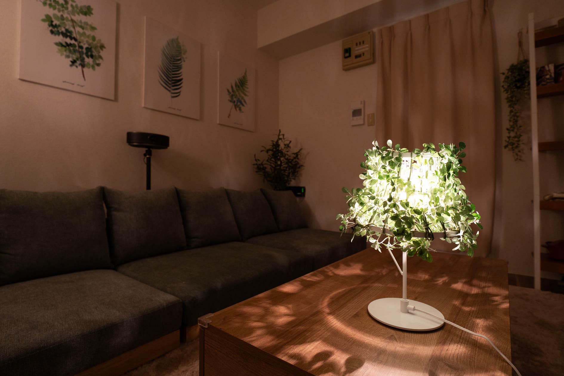 ✨長時間割＆小人数割実施中✨プロジェクター映画鑑賞🎬広々ローソファ👑西口地下街出口から徒歩5分🎵の写真5