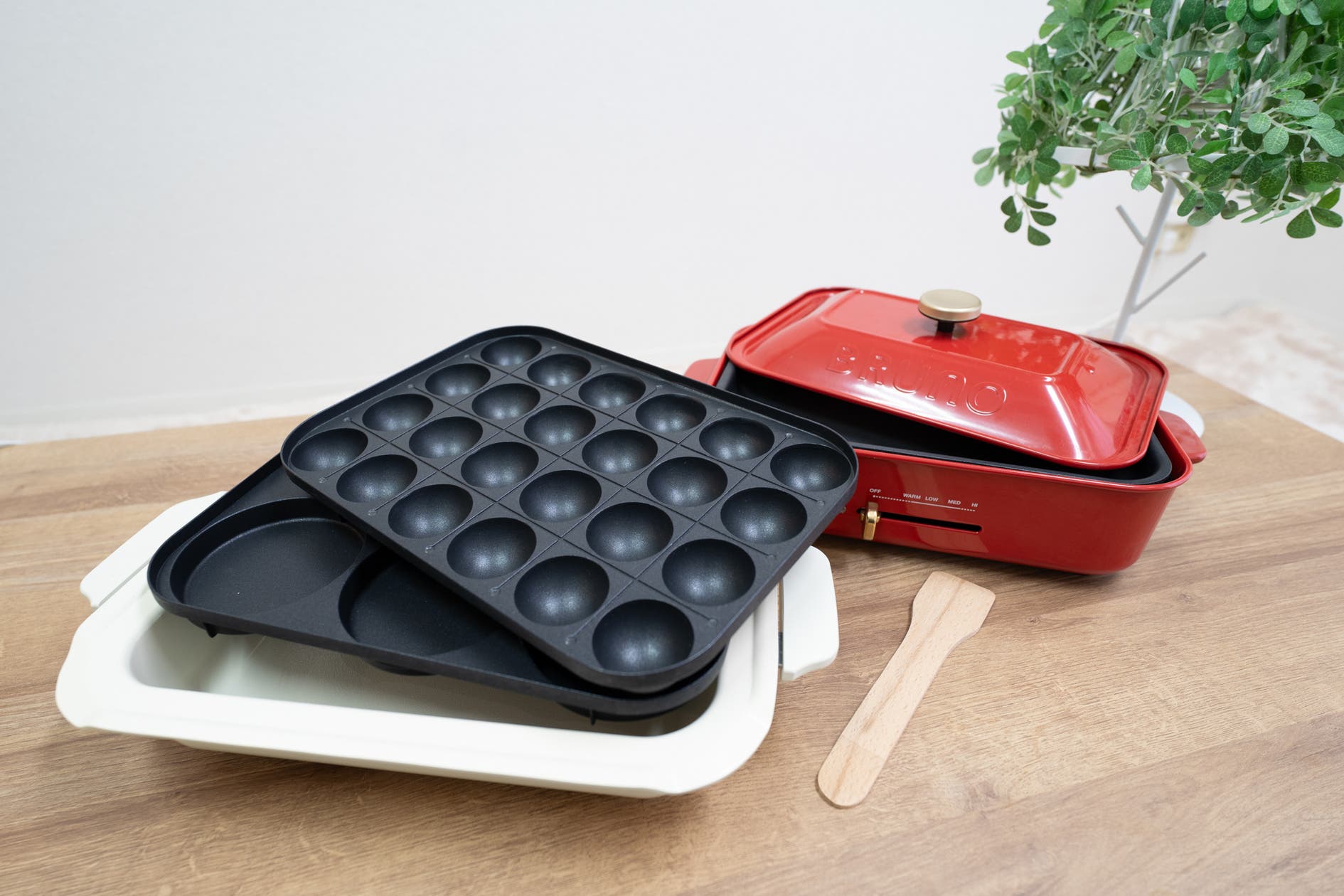 🍳BRUNOホットプレート(たこ焼き,鍋,ホットケーキ等)の画像1