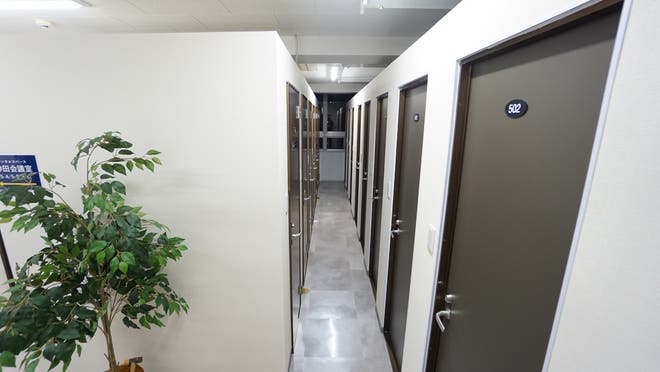 <神田会議室ワーク515>神田駅徒歩3分🚃1名用半個室🚪24時間🈺光回線Wi-Fi📶電源🔌テレワーク/Web会議/作業の写真7