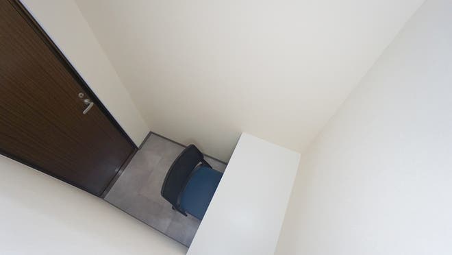 <神田会議室ワーク516>神田駅徒歩3分🚃1名用半個室🚪24時間🈺光回線Wi-Fi📶電源🔌テレワーク/Web会議/作業の写真4