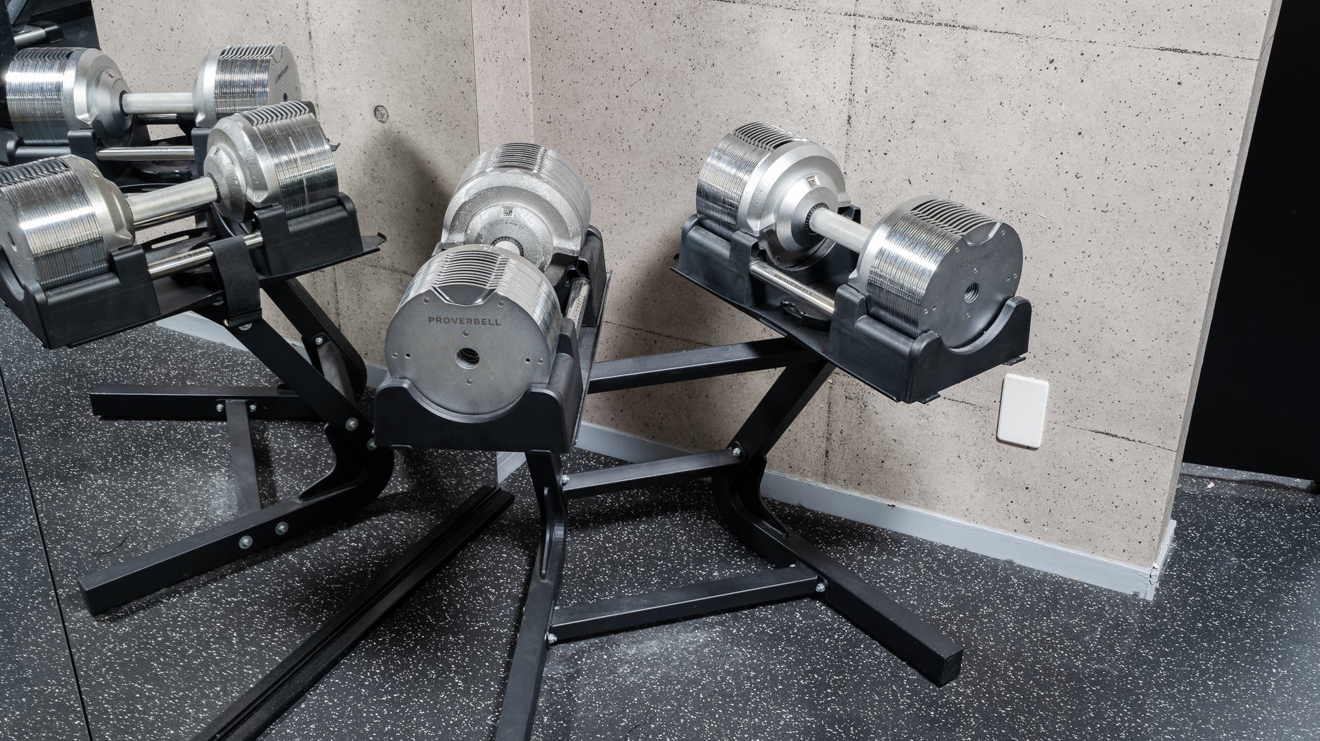 【池袋駅4分】1日1回スタッフ完全清掃のハイクオリティレンタルジムの写真8