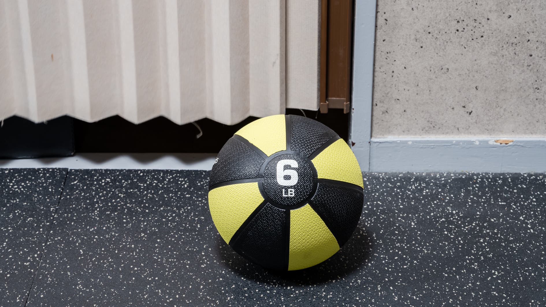 【池袋駅4分】1日1回スタッフ完全清掃のハイクオリティレンタルジムの写真14