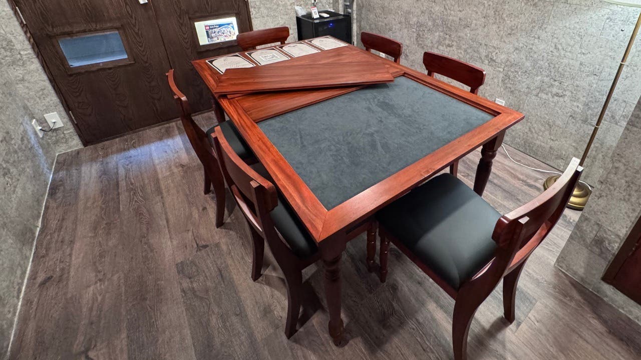 【港区・赤坂のボドゲルーム】溜池山王駅徒歩３分！ボードゲーム使い放題！古城風コンセプトルーム『OWL』の写真4