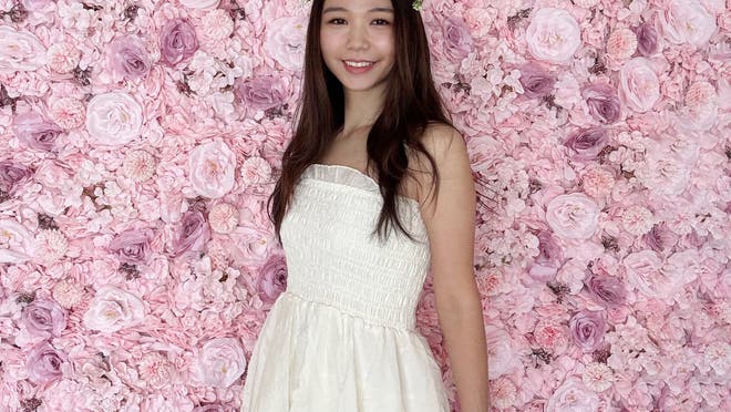 【渋谷・三軒茶屋エリア】駅チカ・自然光たっぷり白壁×バラ背景撮影スタジオ|ポートレート・ファッション・商品・SNS撮影の写真7