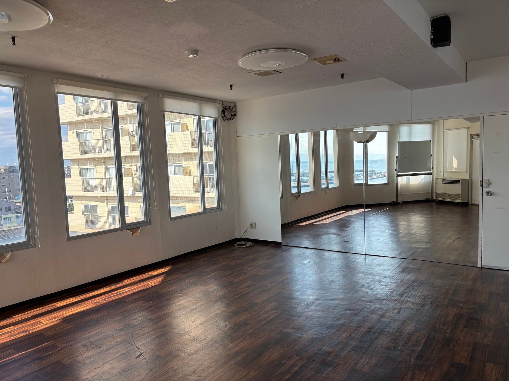 少人数でご利用には６階小ホールをお勧めしますの写真1