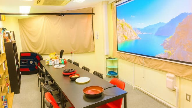 【OPEN記念】四谷三丁目/駅1分/キッチン/100㌅プロジェクター/高速wifi/会議/女子会/パーティ/交流会/ボードゲームの写真1