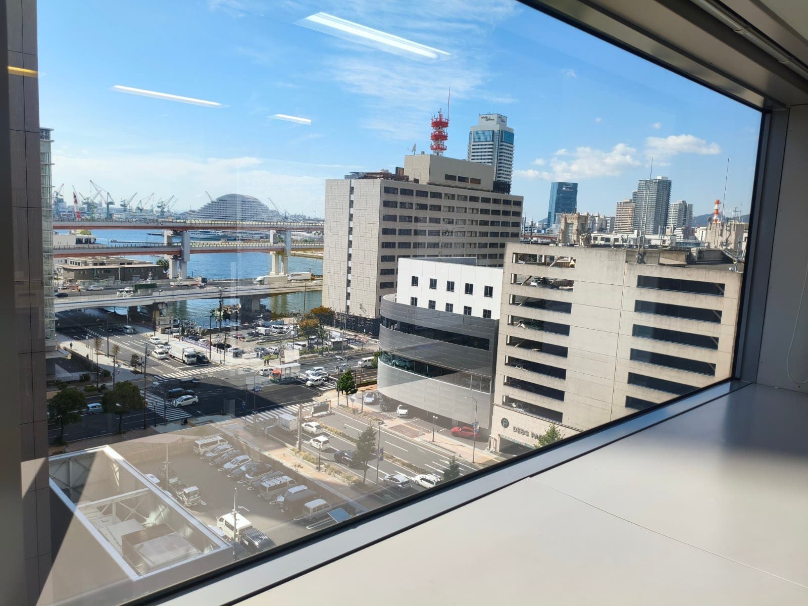 【備品は全て無料】魅力的な眺望の三宮貸会議室。少人数での利用多数、会議・セミナー・研修、商談にも利用可能、最大30名の写真3