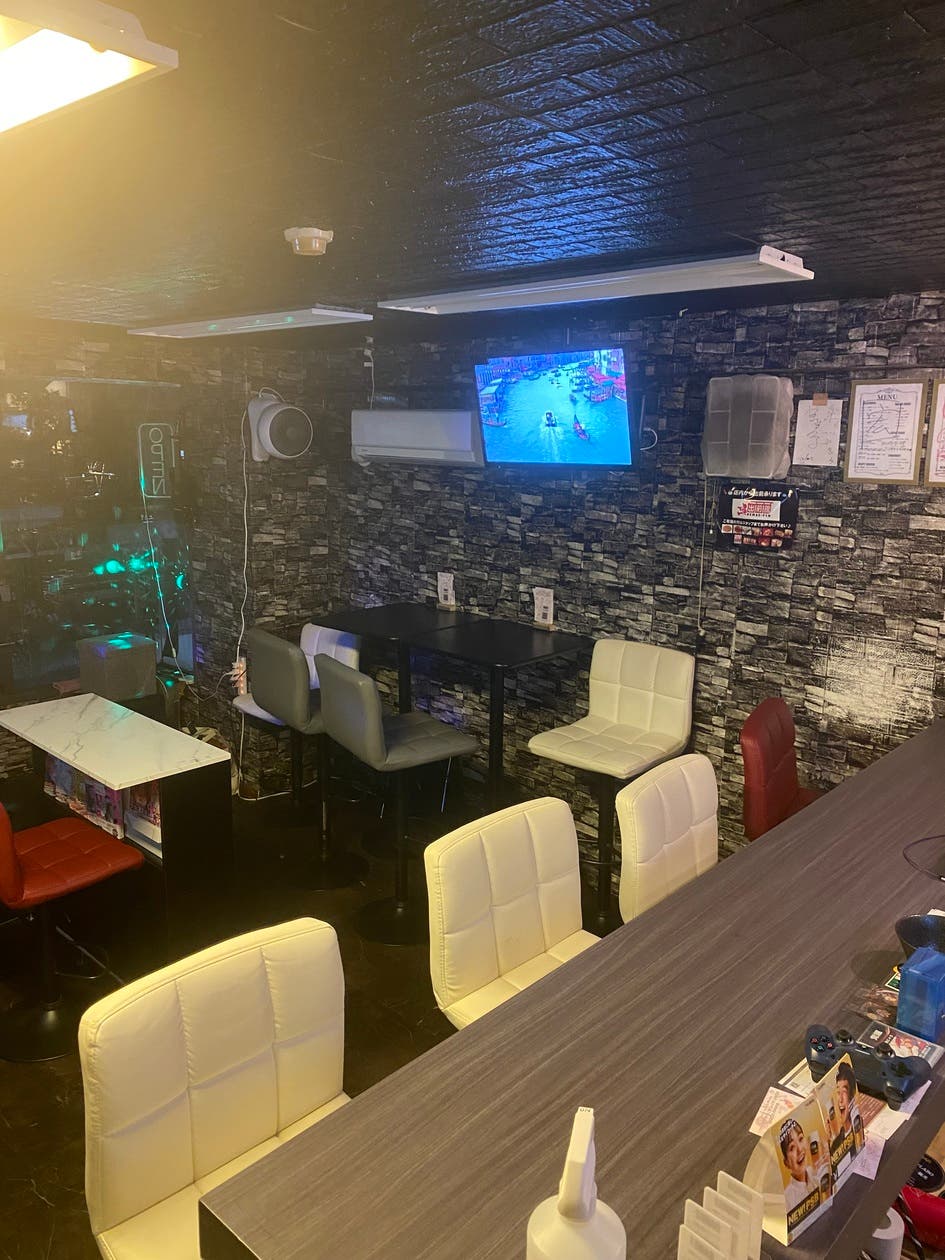 鶴見駅徒歩2分の隠れ家的BAR空間を貸切♪カラオケや楽器も楽しめる特別な場所🎶の写真2