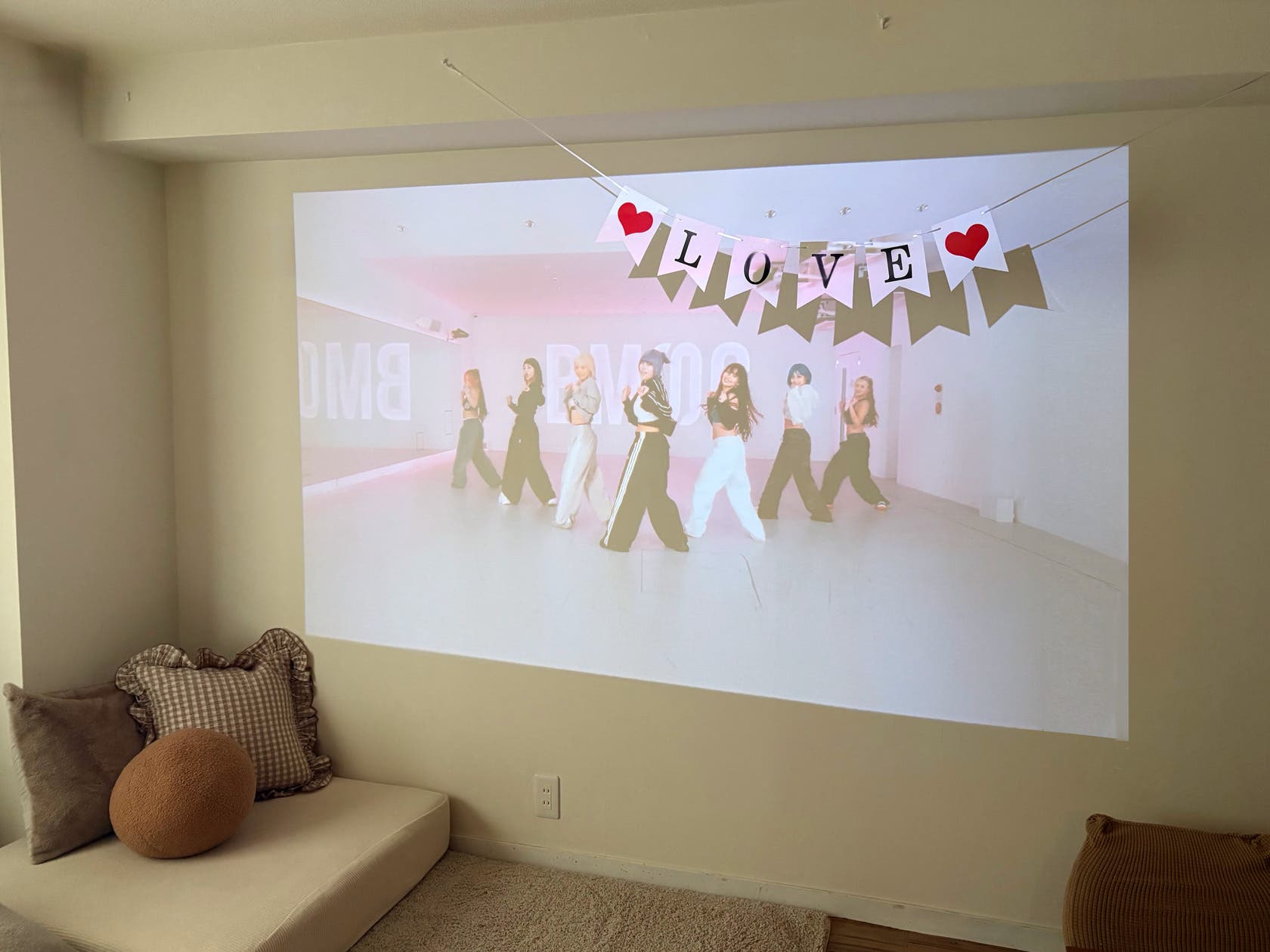 渋谷ハンズ前｜🦌特別なクリスマスに🛷推し会・ママ会・誕生日・パーティー🎂🎉100 ㌅プロジェクター&おしゃべり会の写真16