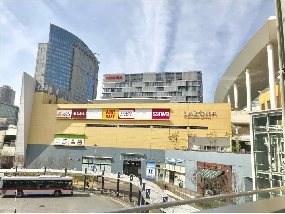 【今だけお得‼】ラゾーナ2分🚶‍♂️ツリー設置🎄新品ソファー✨ゆったりロフト🏠Netflix📺女子会｜デートの写真24