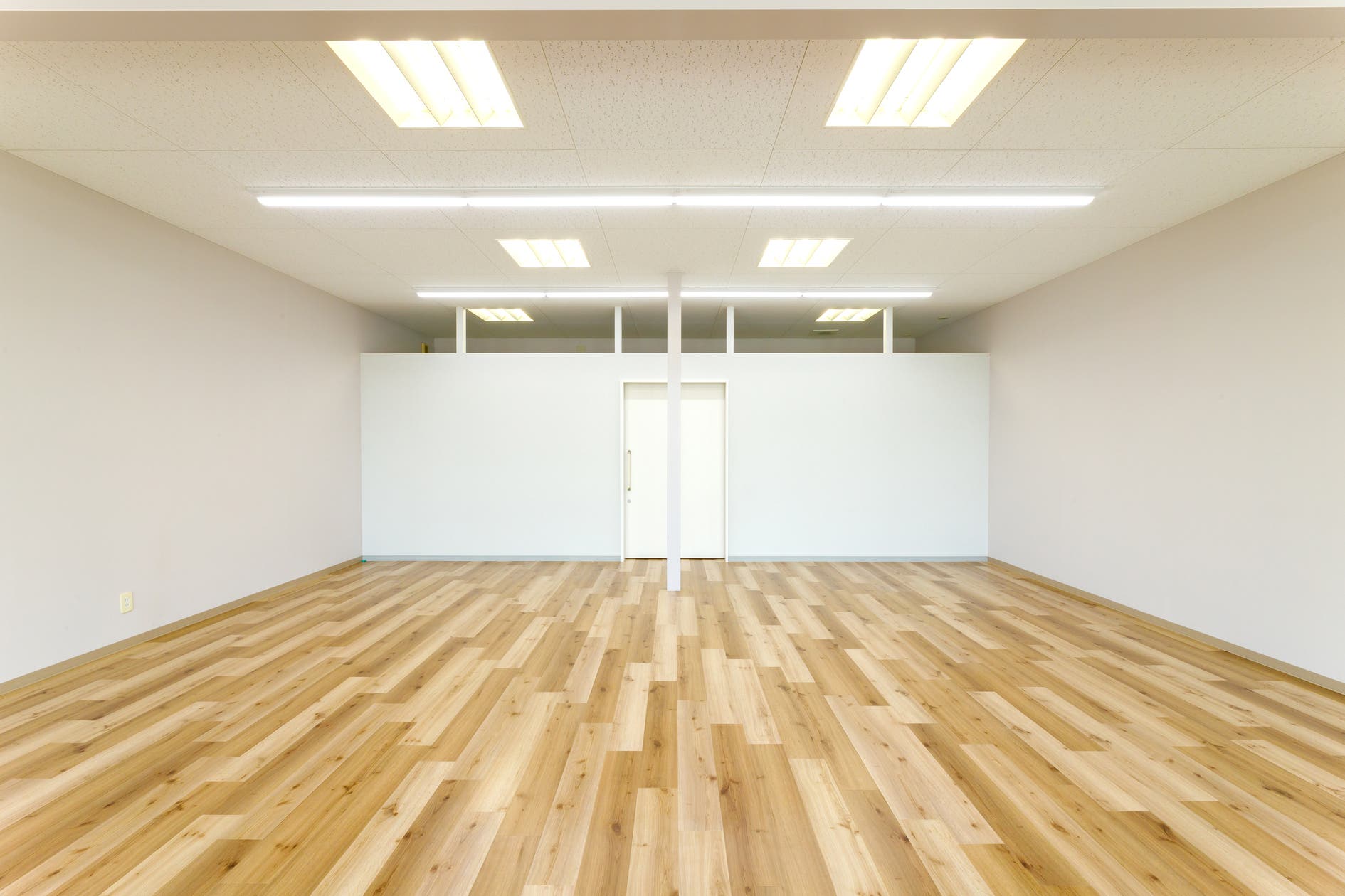 【鼓ヶ浦駅から徒歩10分！】自然光あふれるシンプルな貸し切りスタジオの写真4