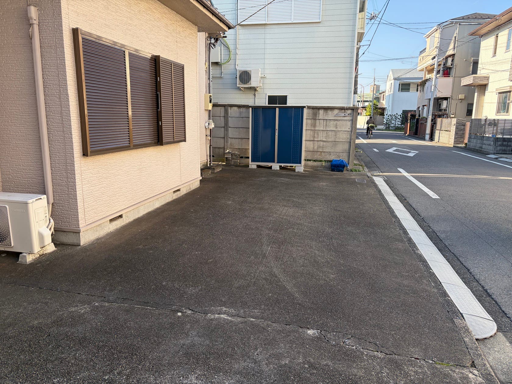 閑静な住宅街の屋外スペース｜物販・駐車などに最適の写真1