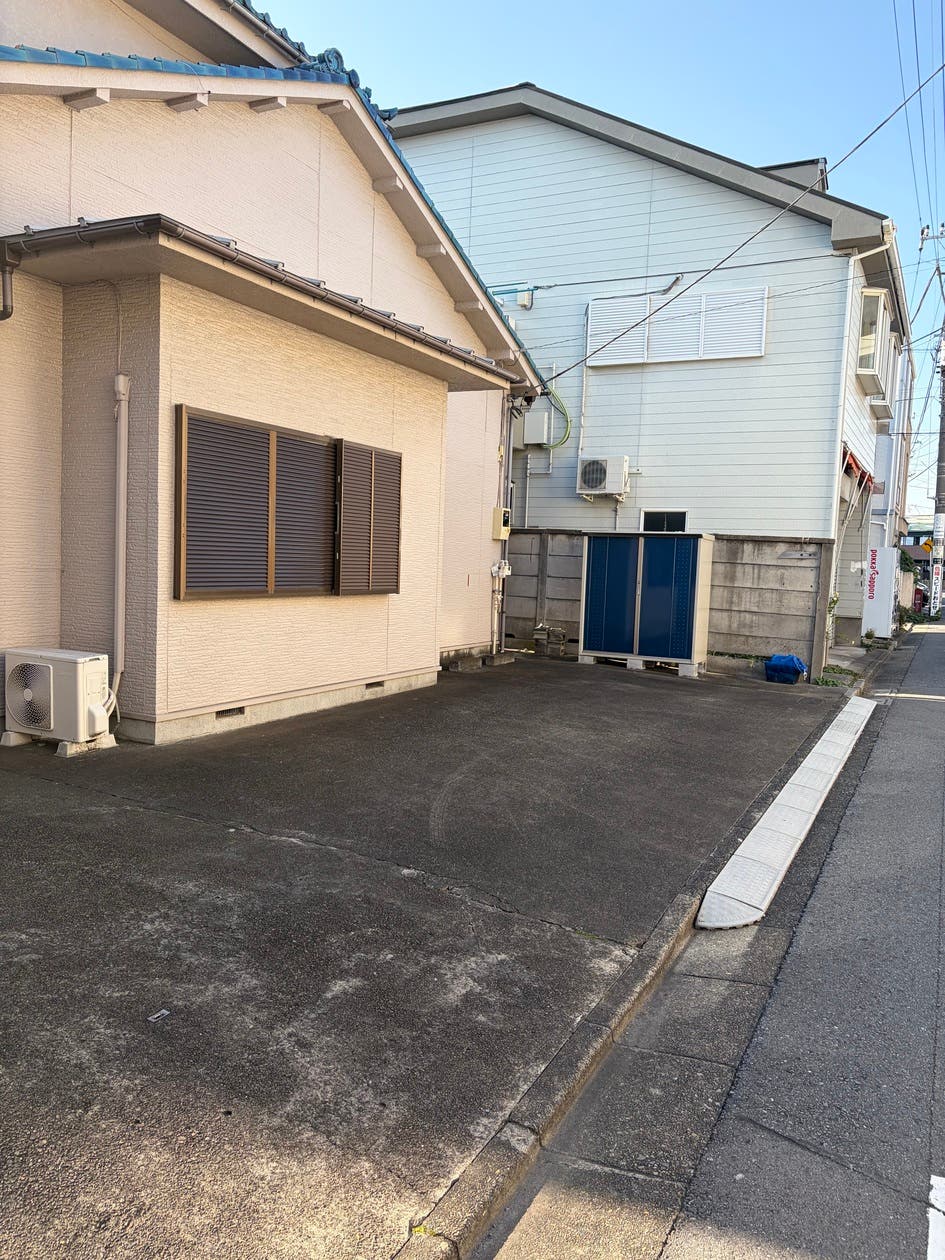 閑静な住宅街の屋外スペース｜物販・駐車などに最適の写真3