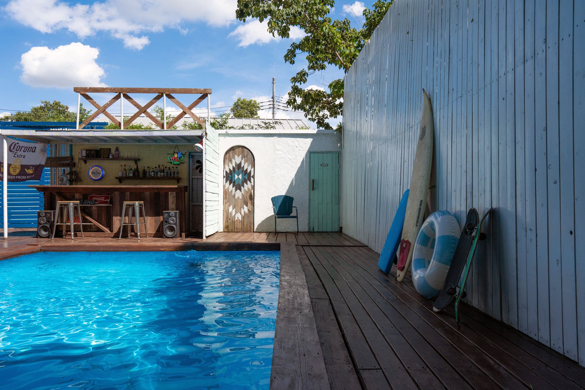 貸し切りプール可能！森の中にある開放感のあるスタジオです！BBQやドッグランにもいかがでしょうか？の写真1