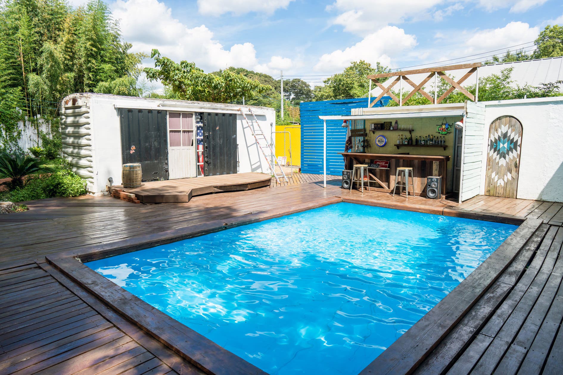 貸し切りプール可能！森の中にある開放感のあるスタジオです！BBQやドッグランにもいかがでしょうか？の写真3