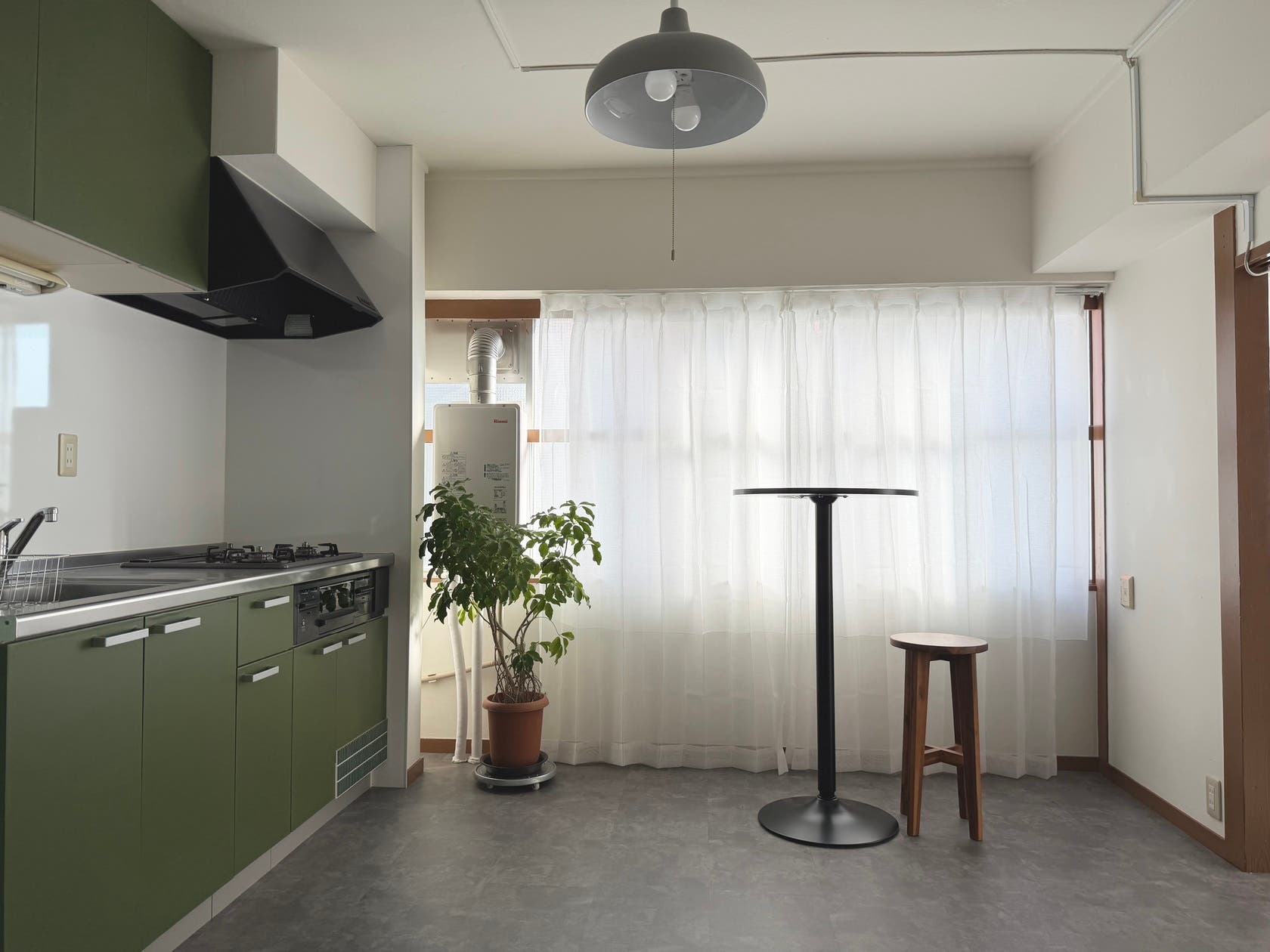 【NEW】🔰初回割あり　水道橋1分　自然光撮影スタジオ｜ポートレート＆商品撮影×和室×キッチン×300種の小物使い放題の写真14