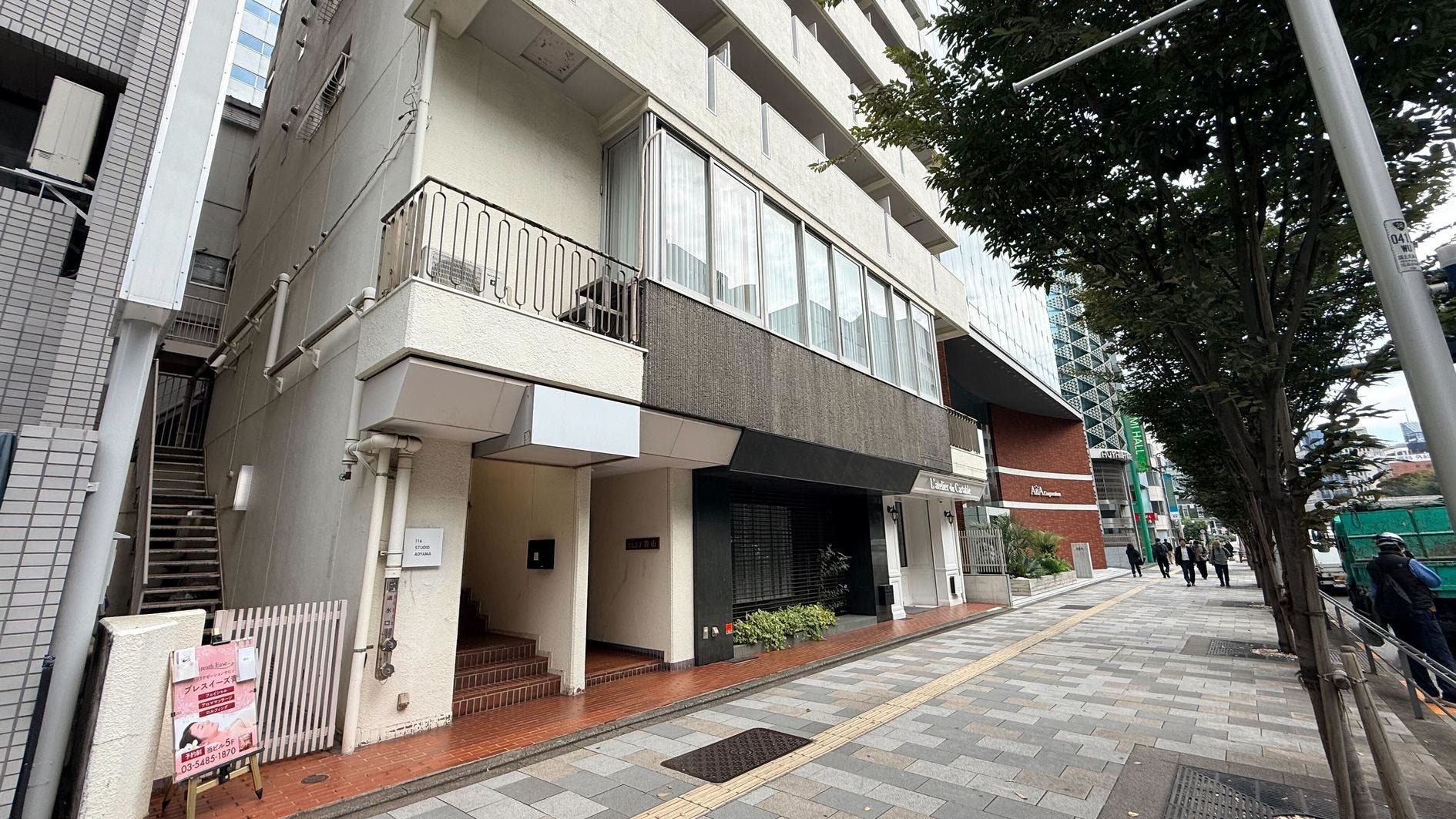 渋谷,表参道8分⭐️115㎡／天井高3.6m／スタッフ常駐／50名OK👌🎄ｸﾘｽﾏｽ＆忘年会🍷セミナー・展示・交流に❗️の写真10