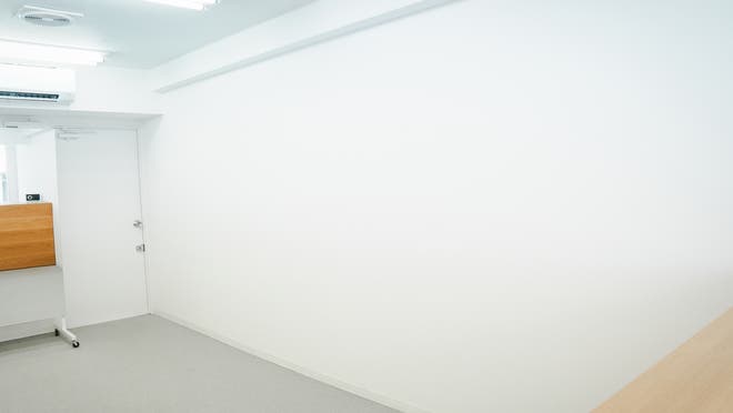 ポップアップ・展示会・個展に最適なミニマルなデザインスタジオの写真3