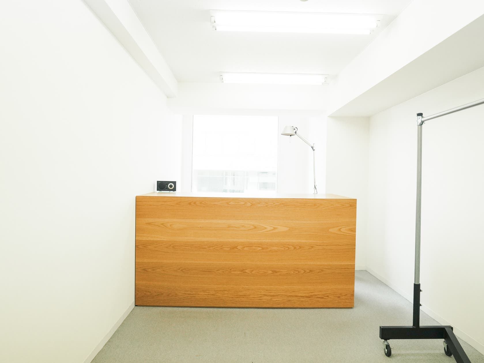 ポップアップ・展示会・個展に最適なミニマルなデザインスタジオの写真4