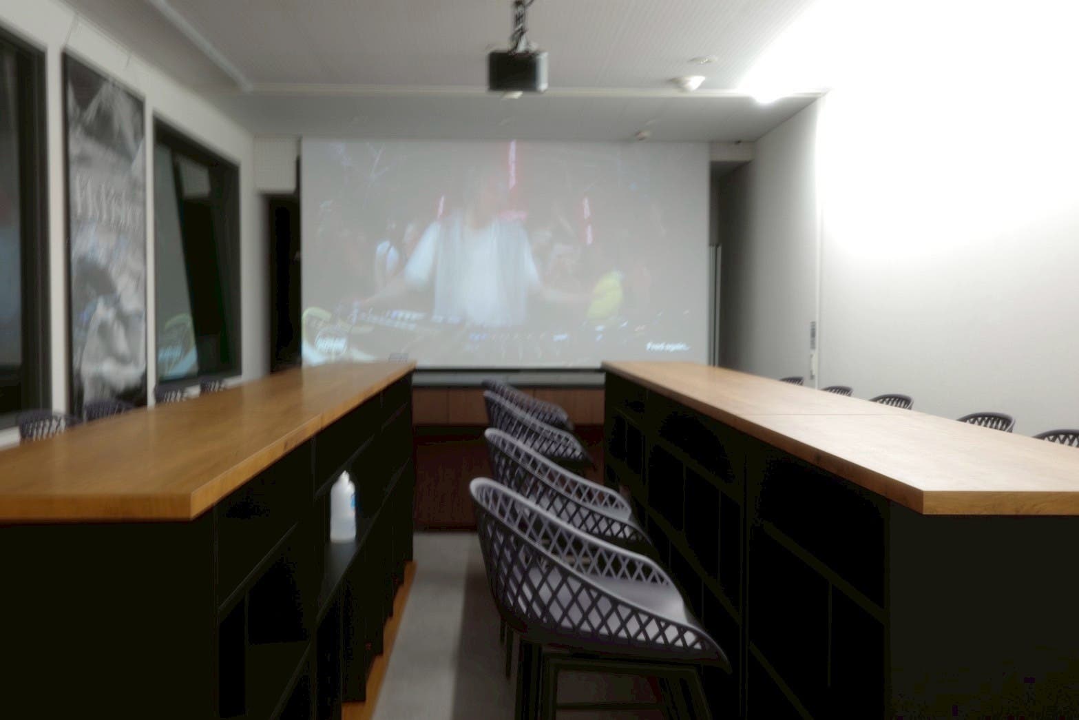 神保町駅徒歩3分 最大40名利用可 立食パーティー 打上げ DJイベント 各種大会イベント ゴミ捨て場 無料Wifi完備の写真1