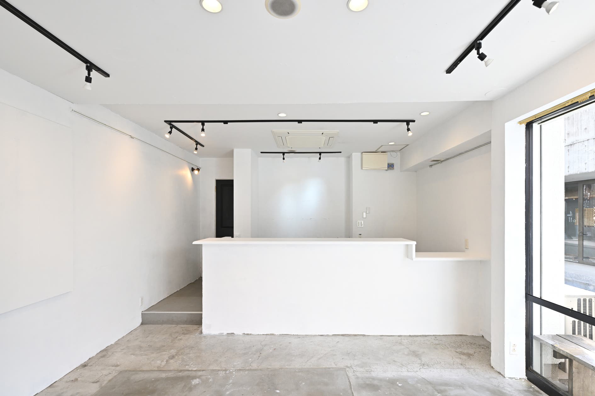 新規OPEN!!天神駅徒歩10分の自然光が差し込む路面イベントスペースの写真3