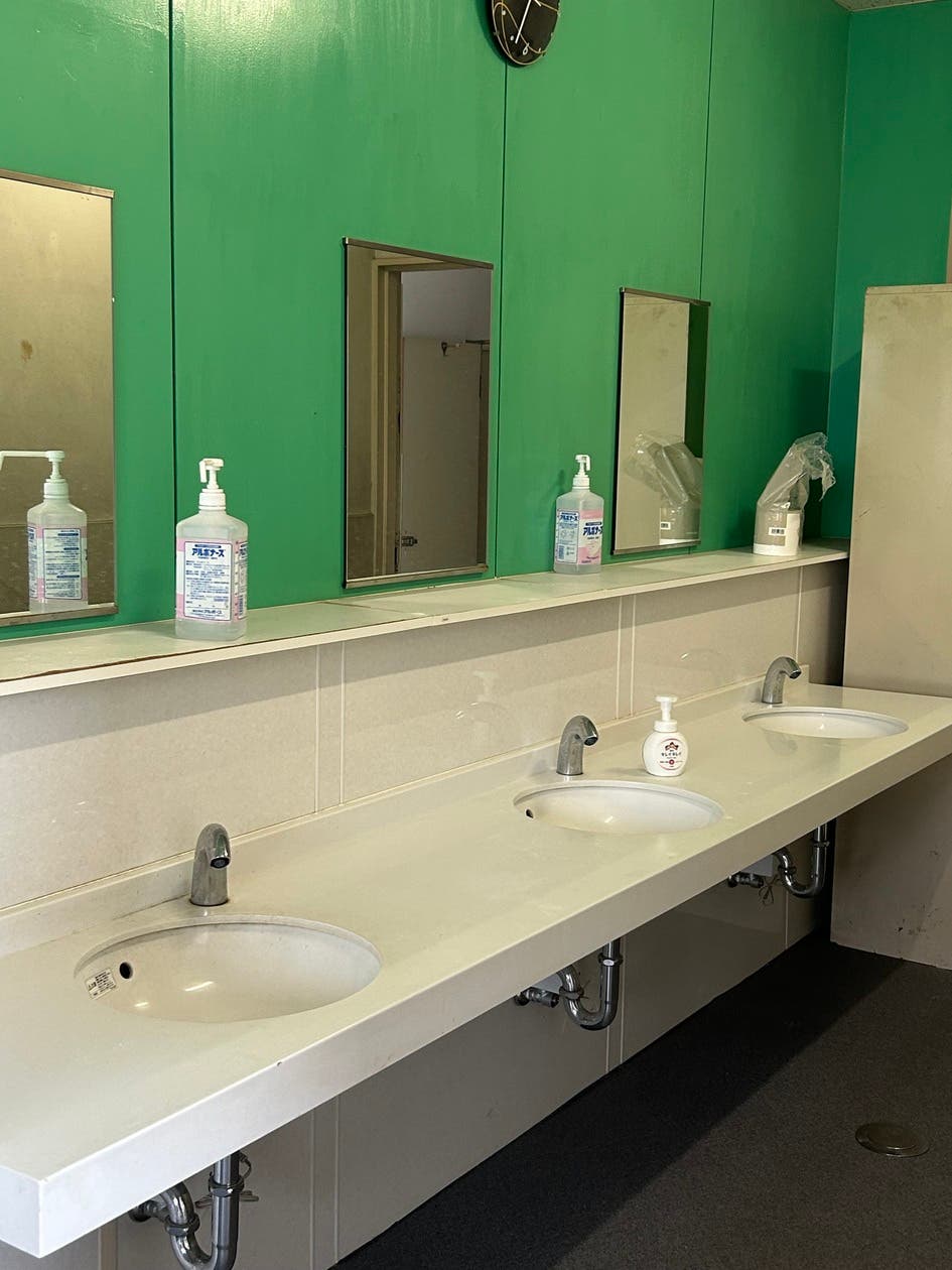 【フローリングリニューアル✨】川崎区の体育館の写真5