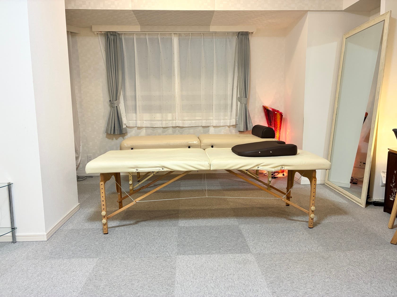 年末「特別割引実施中」『完全個室』30㎡の広々スペース。池袋駅徒歩3分、ベット２台ありヨガマット無料貸出し中、エステ、などにの写真13