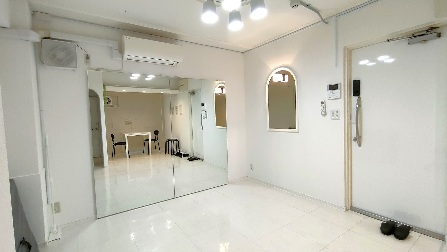 大宮駅から徒歩4分✨整体┃エステ┃ダンス練習┃着付け┃ヘアメイク┃会議も✨の写真3