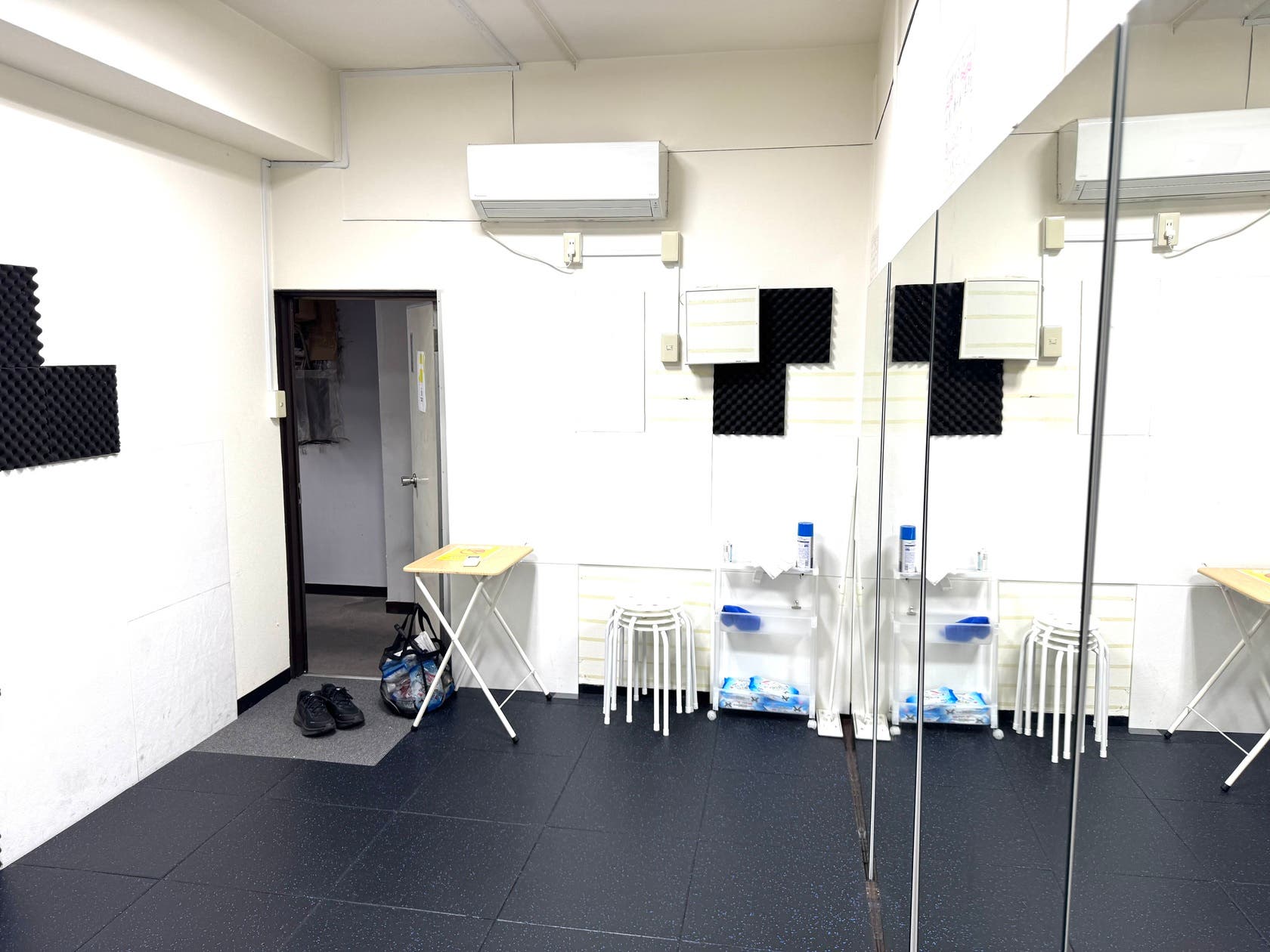 ✨✨✨日本橋駅20秒✨✨✨格安で踊れる小型スタジオ✨✨【スピーカーありません】の写真3