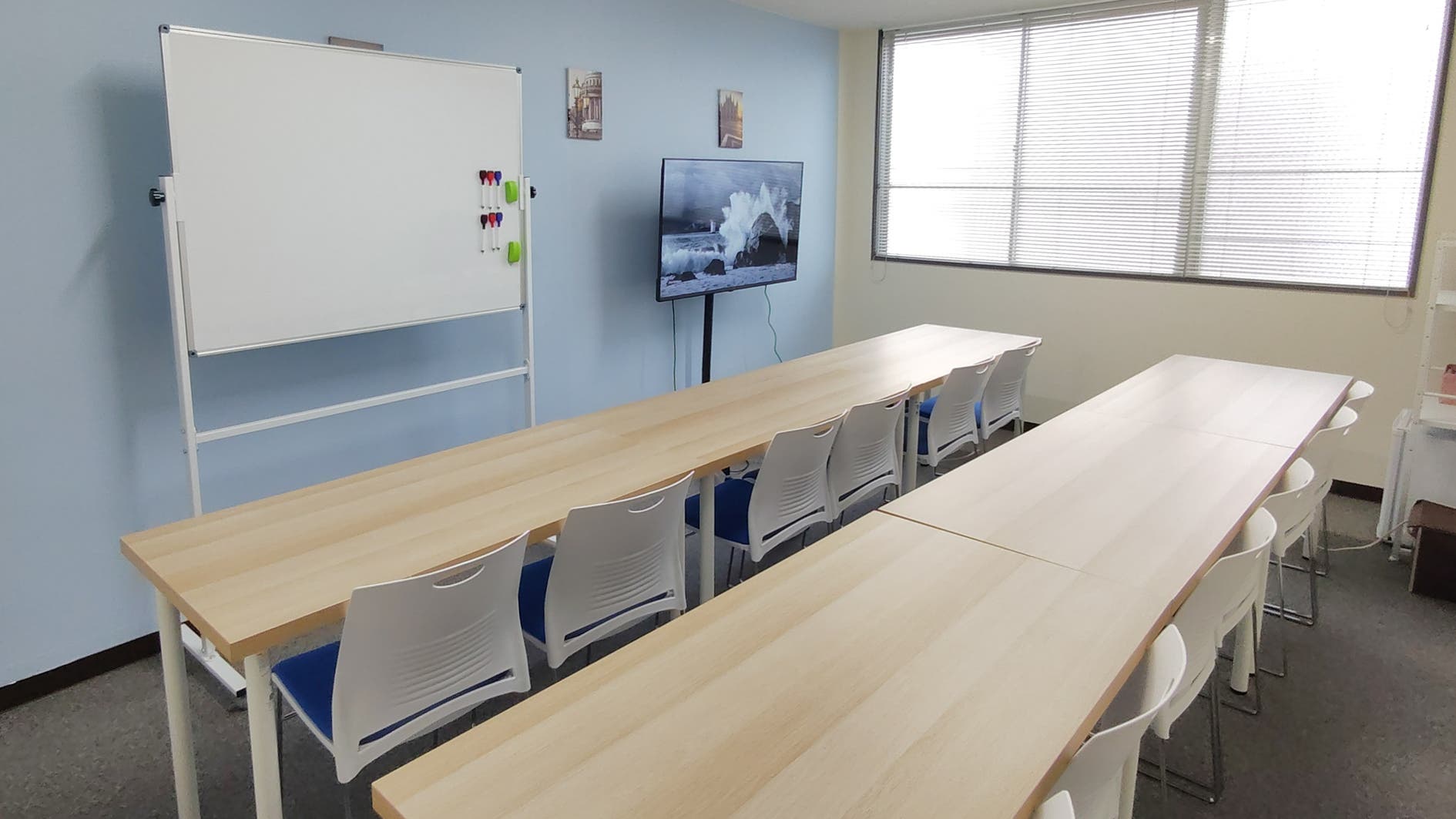 【天満橋駅徒歩1分】24時間利用可能！テレビ、高速WiFi、ホワイトボード完備☆会議/打合せ/オンライン/ボドゲに最適の写真5