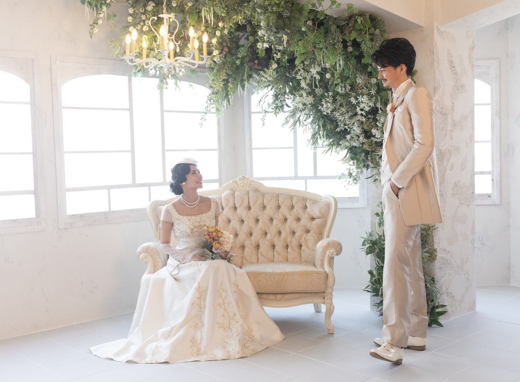 【OPEN記念割引価格】ウェディングドレス60着【無料で】着放題の花とクロスに囲まれたデザイナーズ撮影スタジオの写真5