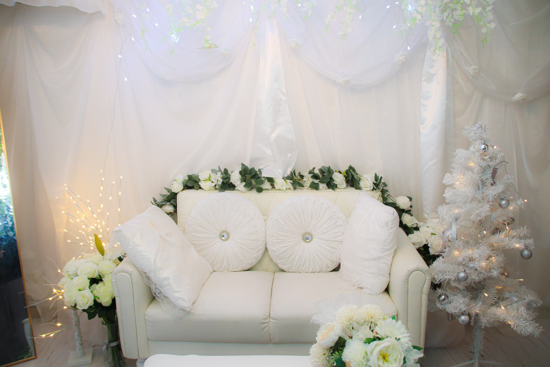 要町駅徒歩4分の可愛いレンタルスペース♡ホワイトクリスマスルーム🎄ポートレート撮影🤍コスプレ🤍推し活🤍女子会の写真2